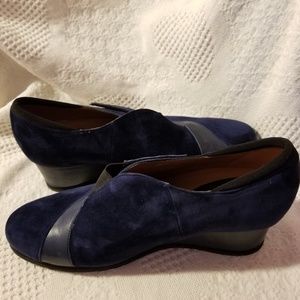 Earthies | Shoes | Earthies Bondy Wedge 1 B Navy Blue Suede Low Heel ...